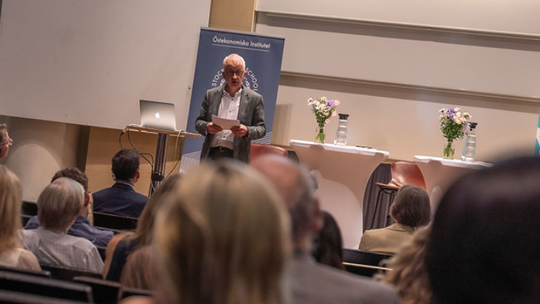 Navigating Growth Challenges in a New Era: The Role of Middle-Income ...