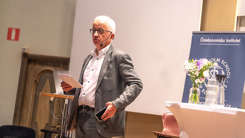 Navigating Growth Challenges in a New Era: The Role of Middle-Income ...